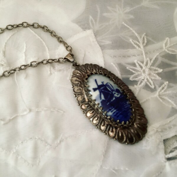 Delft Blue Necklace - Etsy