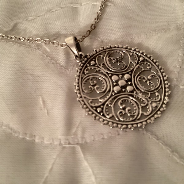 Intricate Necklace - Etsy