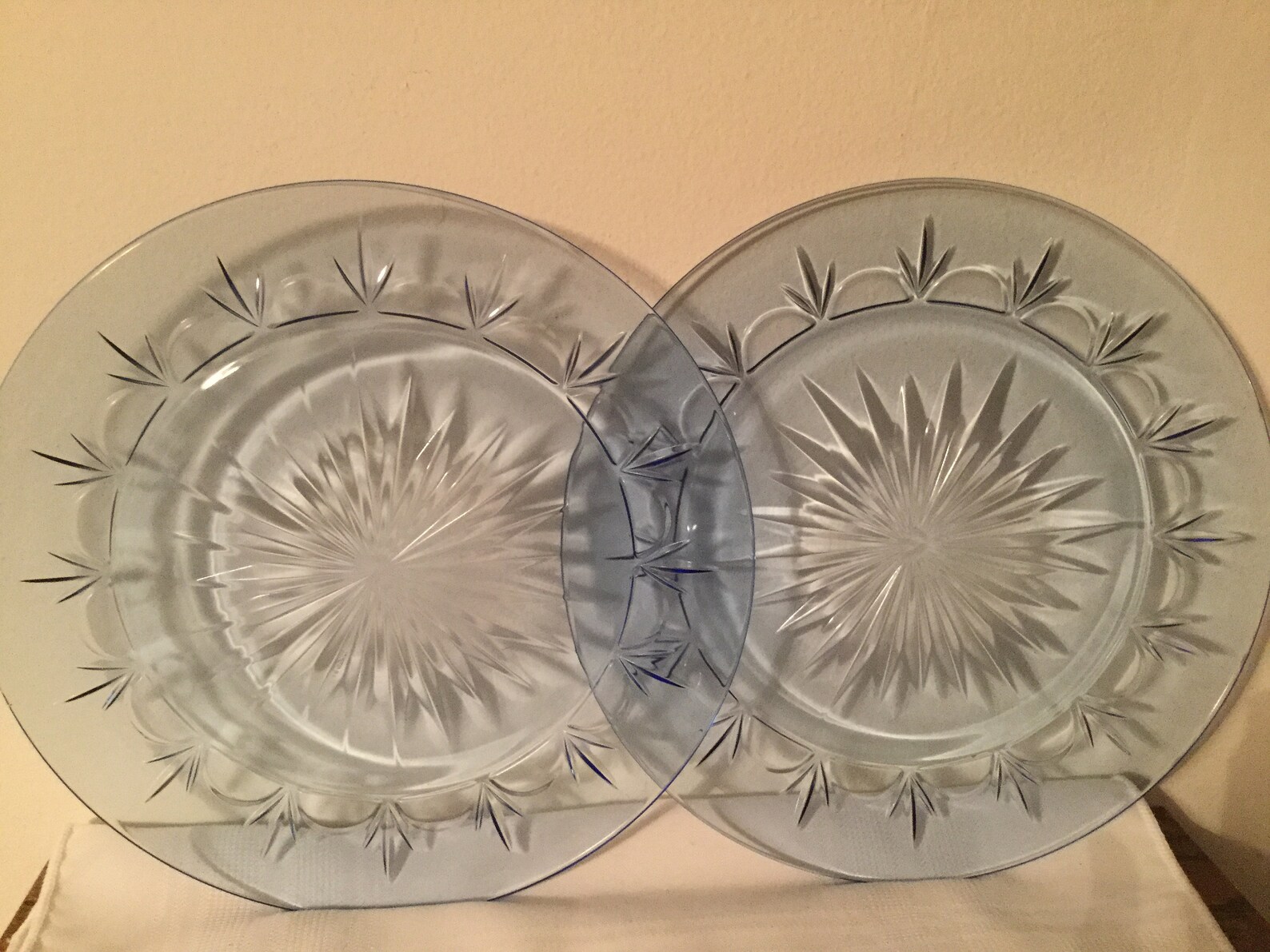 2 AVON American Blue Classics Collection 10 Inch Plates Set of - Etsy