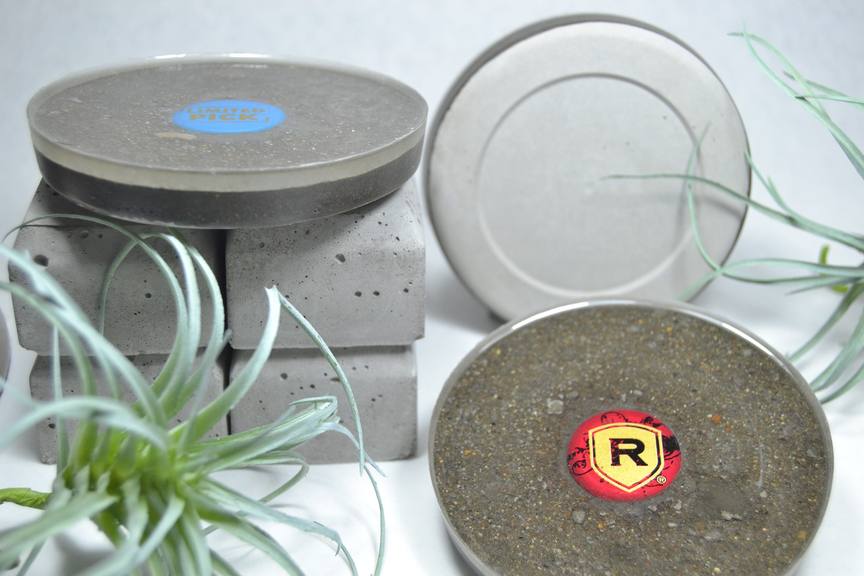 Resin Glazed Beer Cap Concrete Coasters Beer Coasters Bar - Etsy