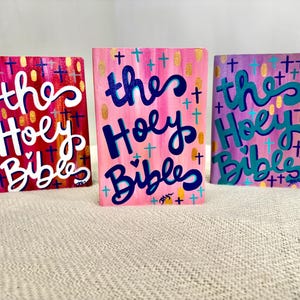 Customize Your Bible, Trendy Preppy Design KJV, Hand Painted Women King ...