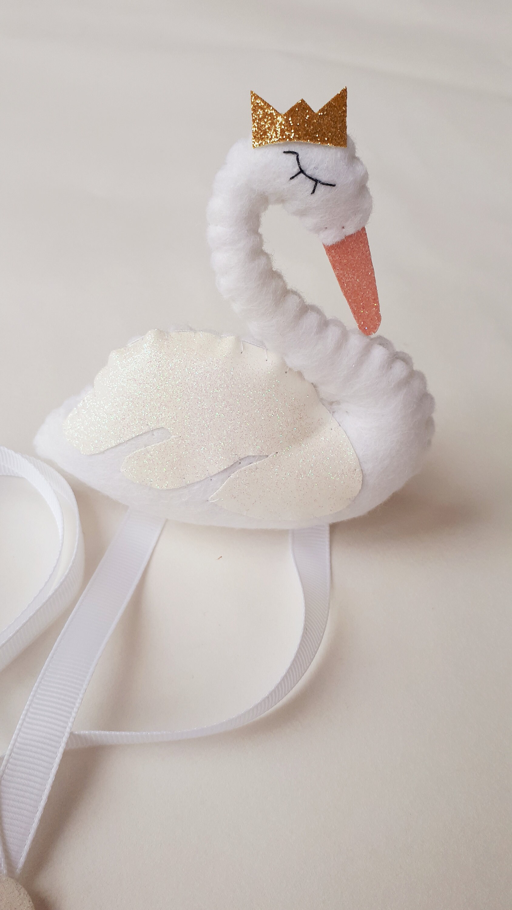 Bow Holder, Swan Bow Holder, Swan Decor, Princess, Bows, Nursery, Swans ...