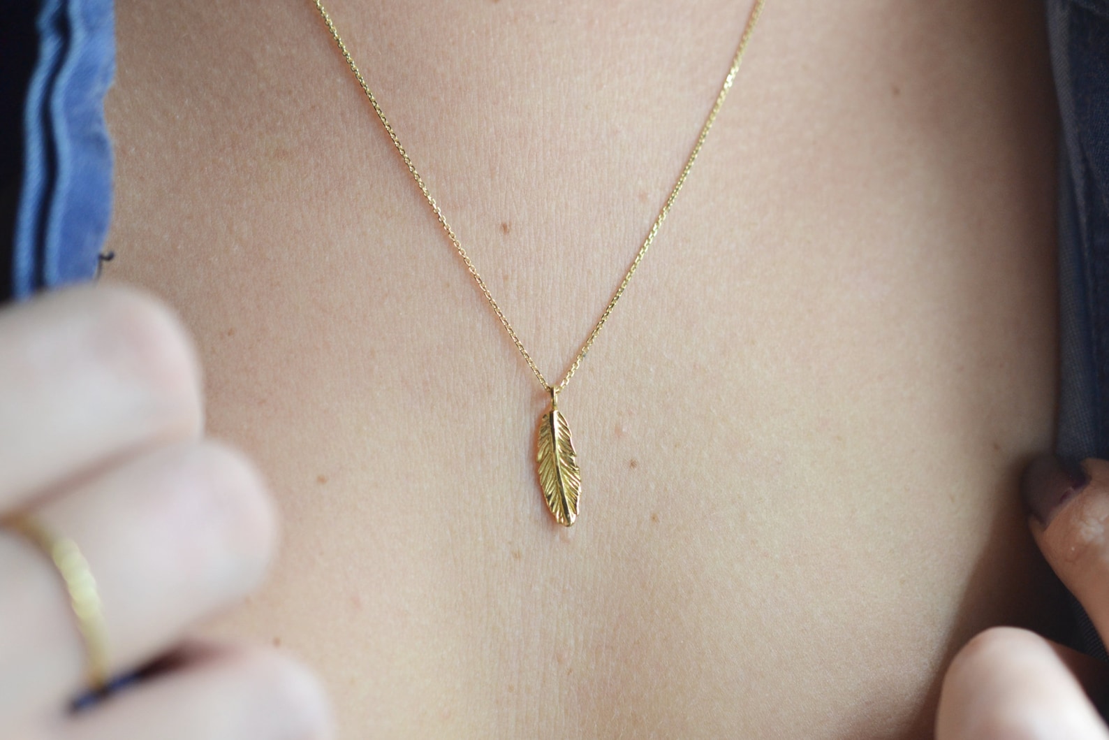 Dainty Feather Solid 18k Gold Necklace Gold Spirit Travel - Etsy
