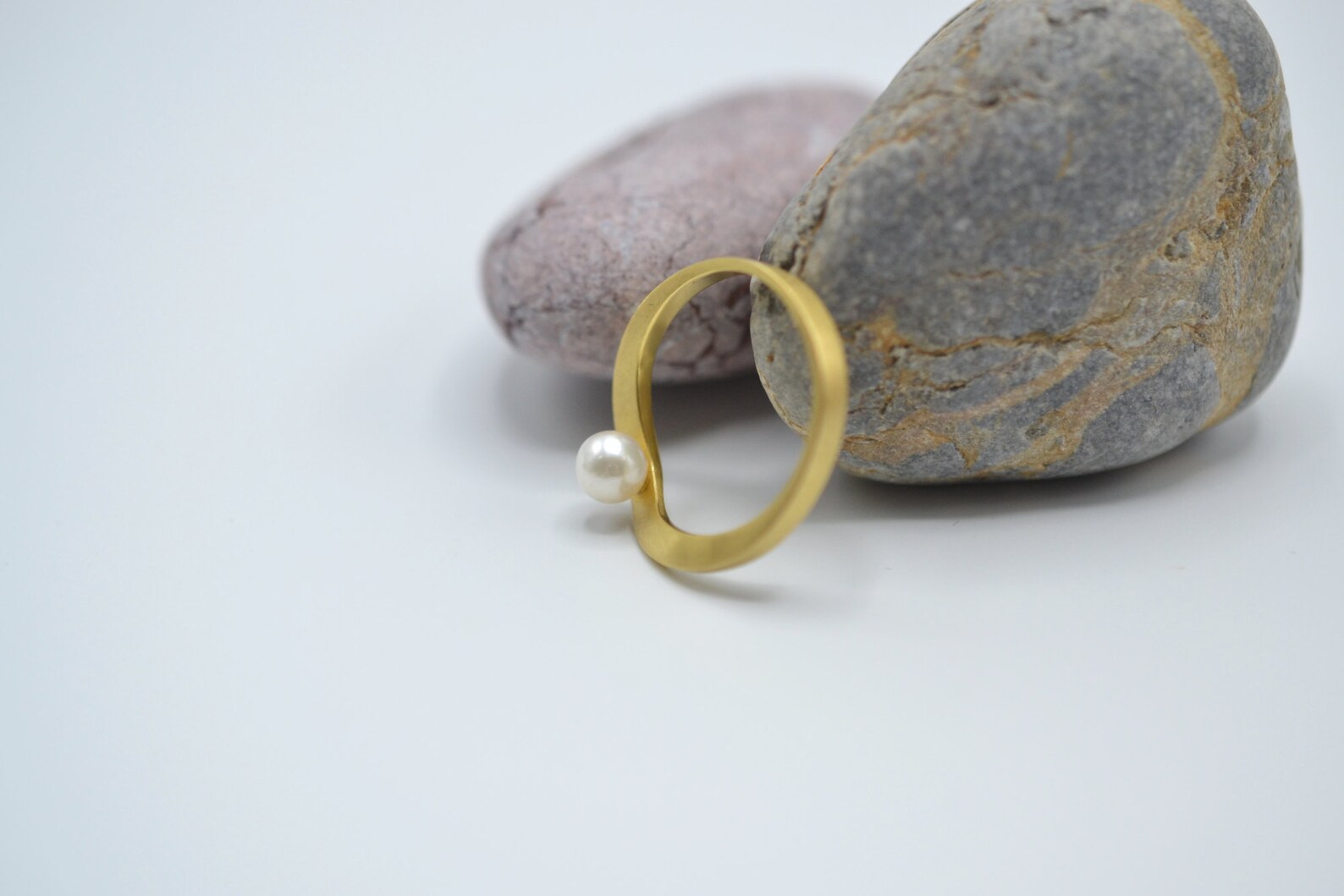 Dainty Pearl Ring Solid 18k Gold Ring Stacking Pearl Ring Wave - Etsy
