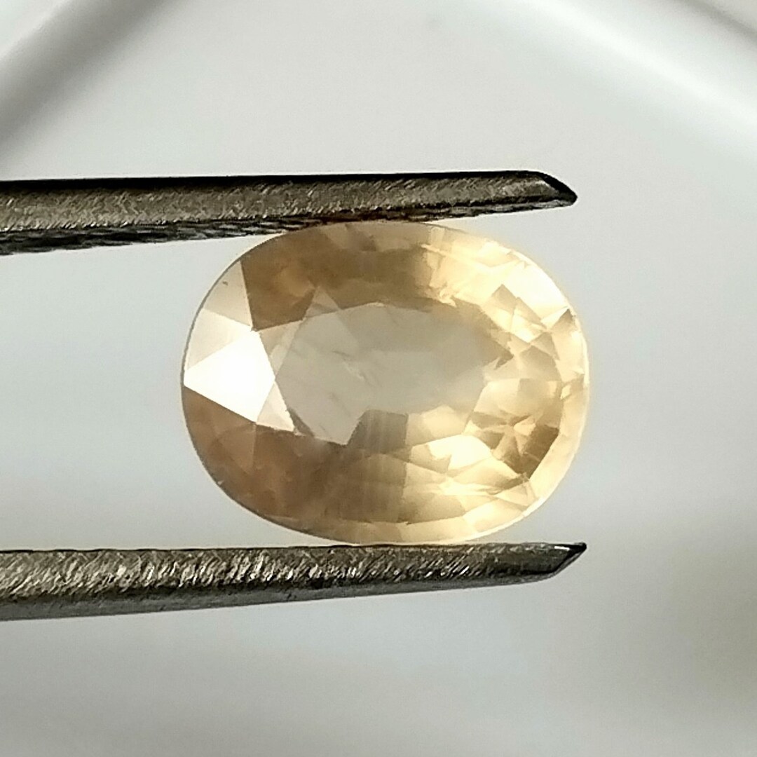 Peach Oval Cut Sapphire: 1.75 Carat Ceylon Gemstone - Etsy