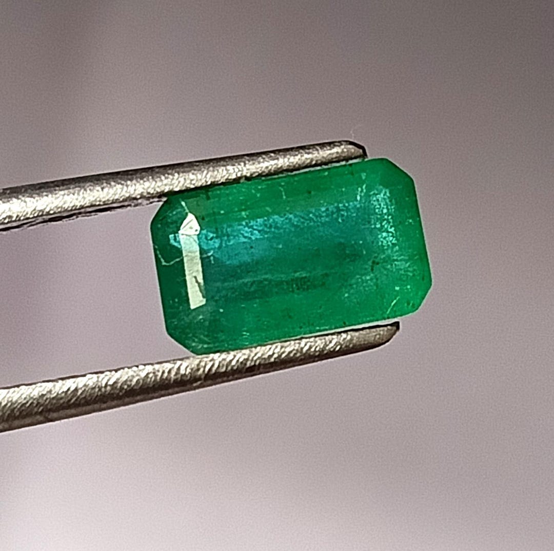 AAA Natural Zambian Emerald Gemstone: 1.35 Carat Emerald Shape 5.2X8.9 ...