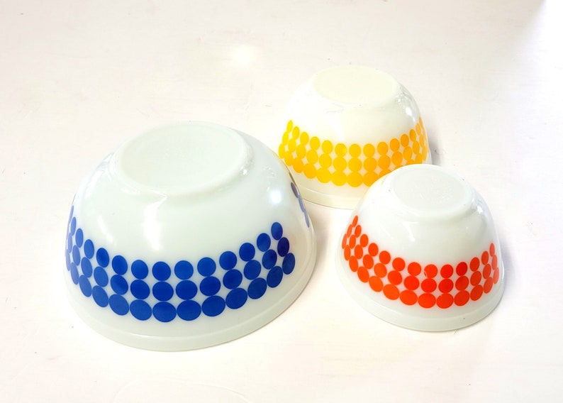 3 Pyrex Polka Dot Mixing Bowls - Etsy