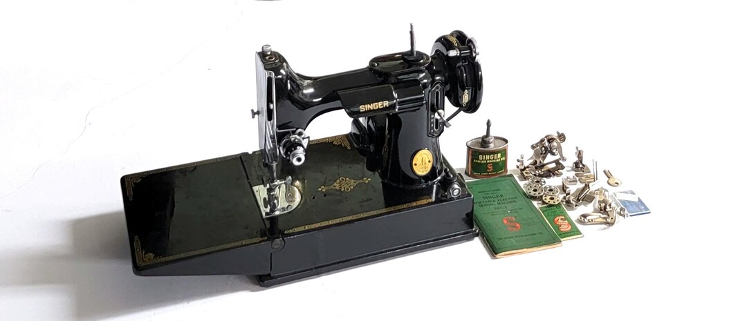 Singer 221 1 Featherweight Sewing Machine With Acessories - Etsy