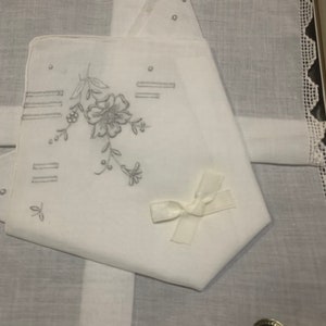 Swatow Lace Bride's Handmade Embroidered Hankies Set of 2 - Etsy