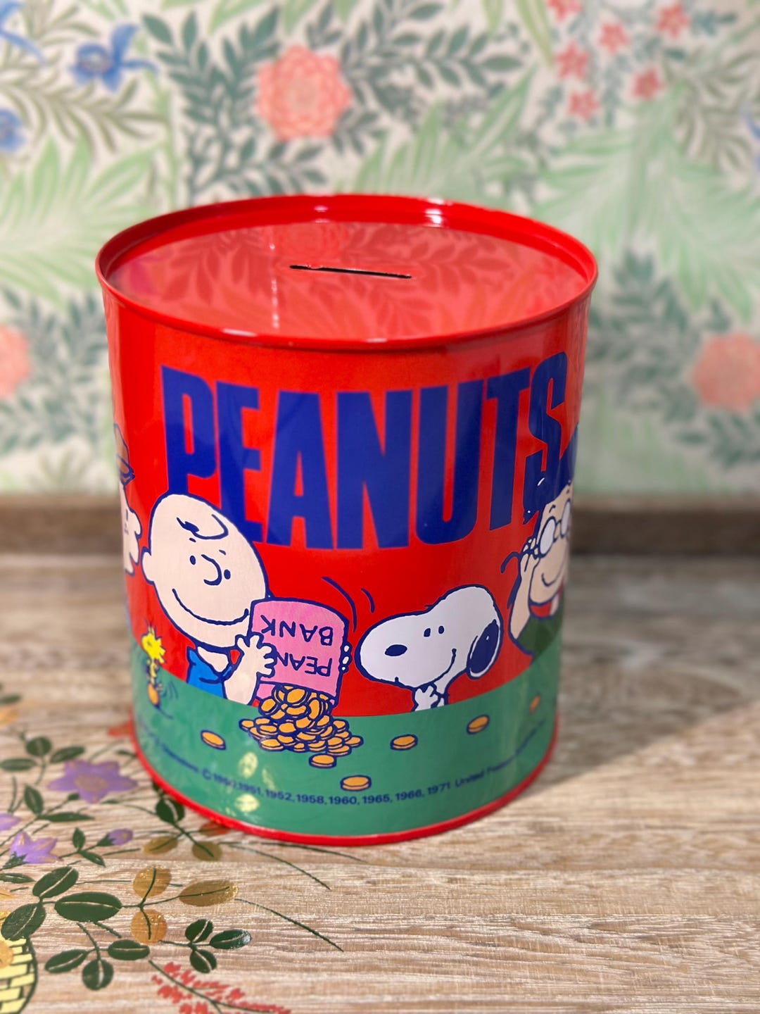 Vintage Peanuts Snoopy & Gang Tin Coin Bank - Red Collectible Money Box ...