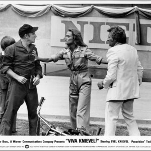 VIVA KNIEVEL -1977- Four (4) Original 8x10 Glossy Photos - Evel Knievel ...