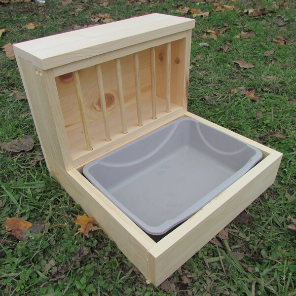 Rabbit Litter Box Hay Feeder - Etsy