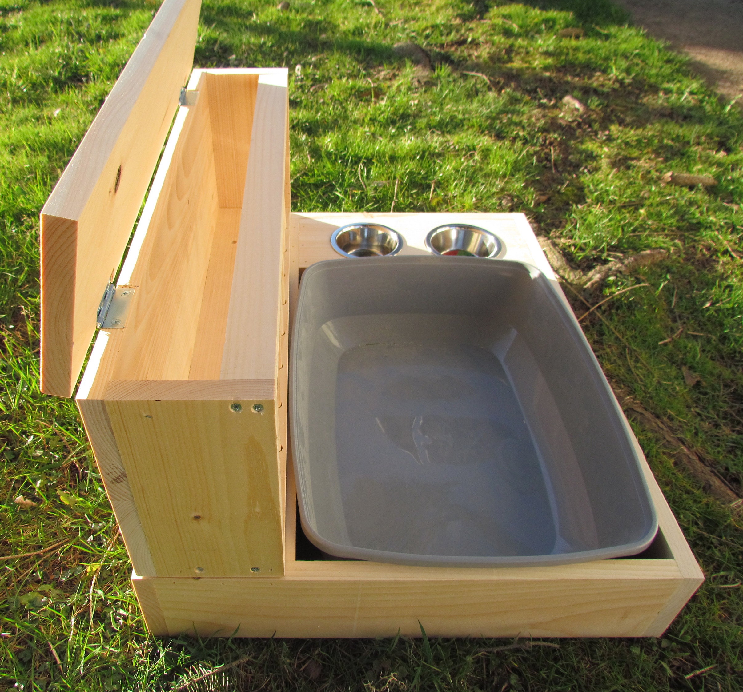 Medium W/ Side Bowls Hop Box: Rabbit Bunny Hay Feeder and - Etsy