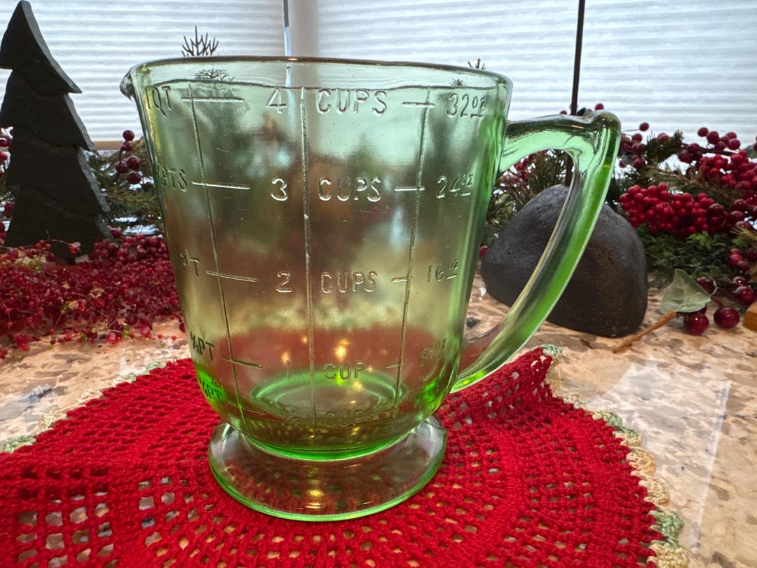GREEN FOUR Cups MEASURING Cup in Vintage Vaseline Pretty - One Quart ...