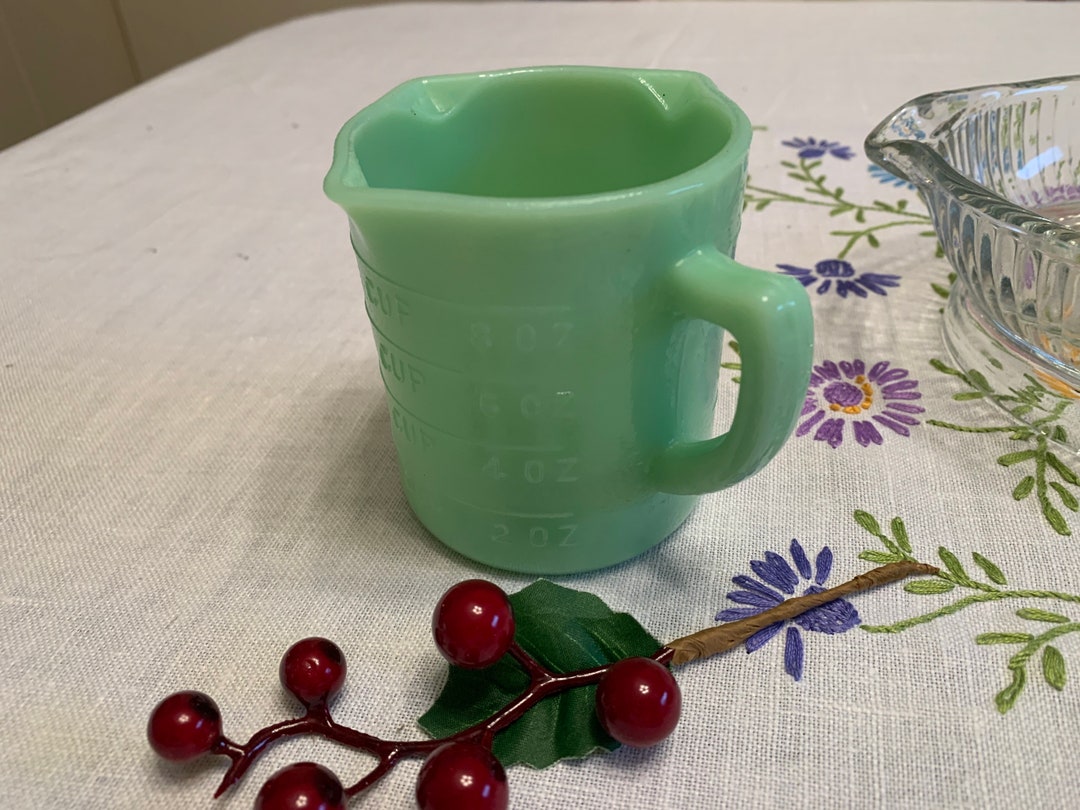 Green Jadeite LIKE Glass One Cup Measure Cup With THREE POURING Spouts ...