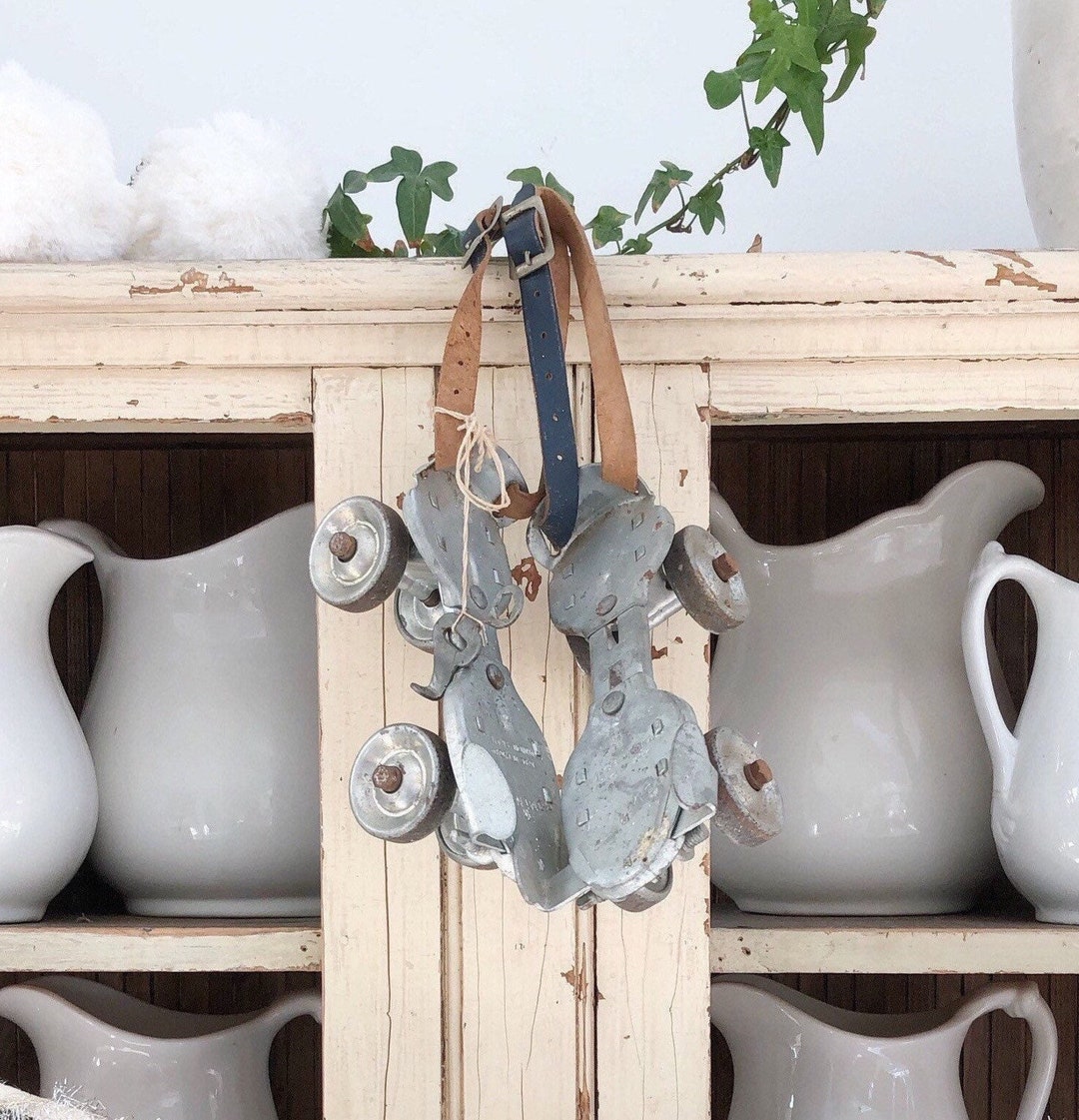 VINTAGE ROLLER SKATES Skate Key Leather Strap Adjustable Over Shoe ...