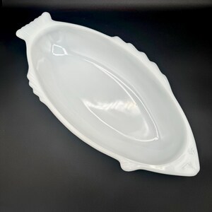 Large Milk Glass Fish Platter Vintage Glasbake USA - Etsy