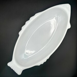 Large Milk Glass Fish Platter Vintage Glasbake USA - Etsy