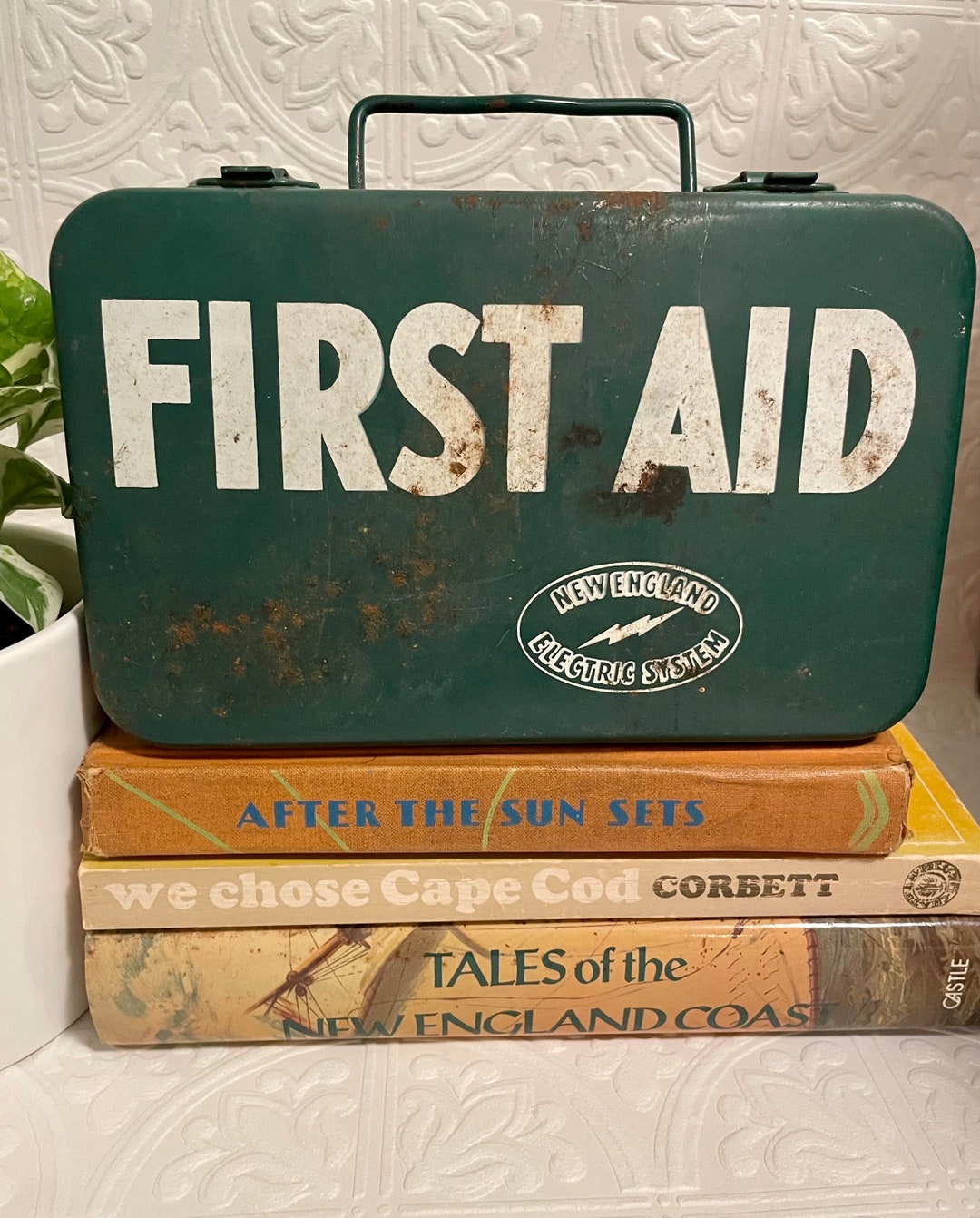 Vintage New England Electric First Aid Kit With Supplies - Etsy