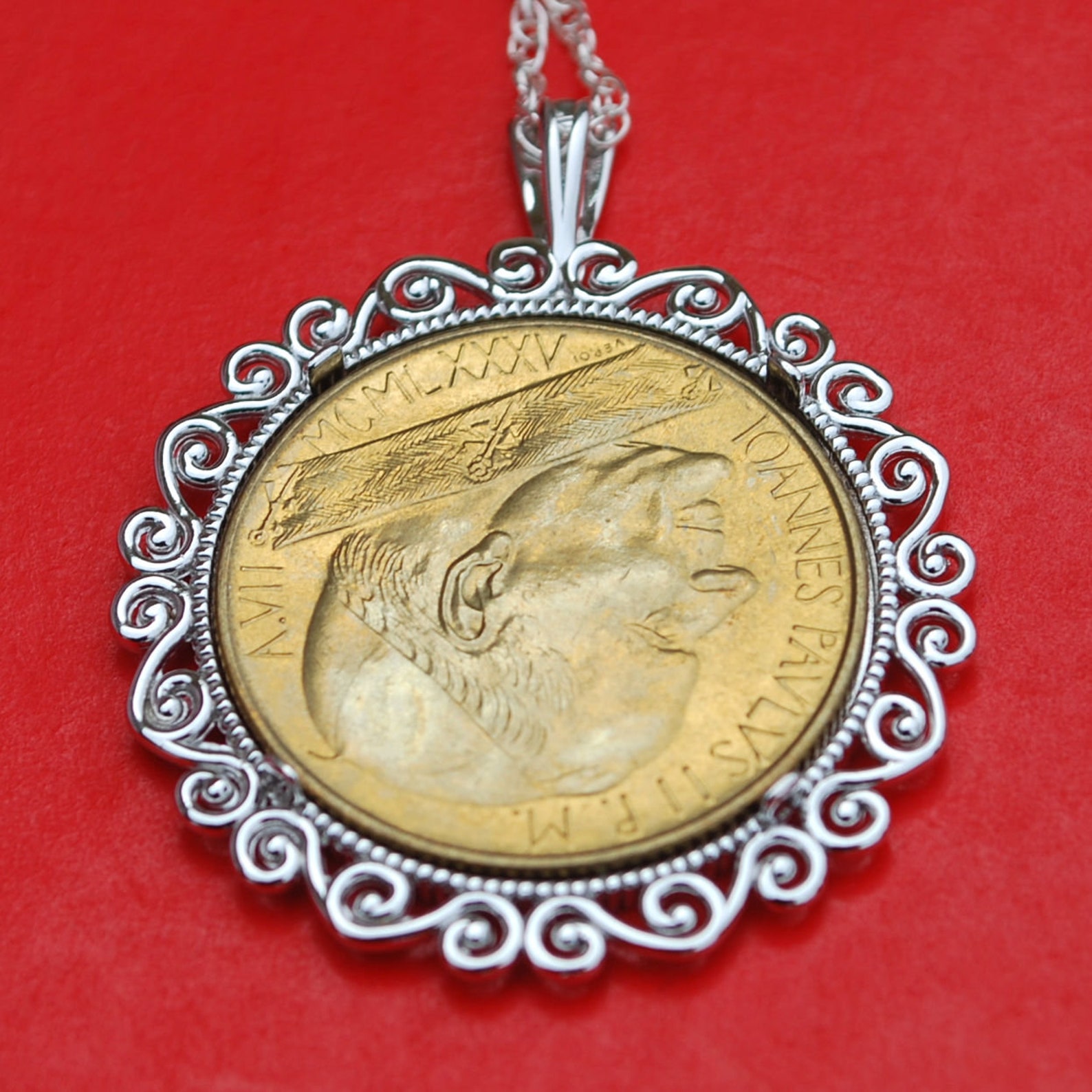 1985 Vatican 200 Lire BU Uncirculated Coin 925 Sterling Silver Necklace ...