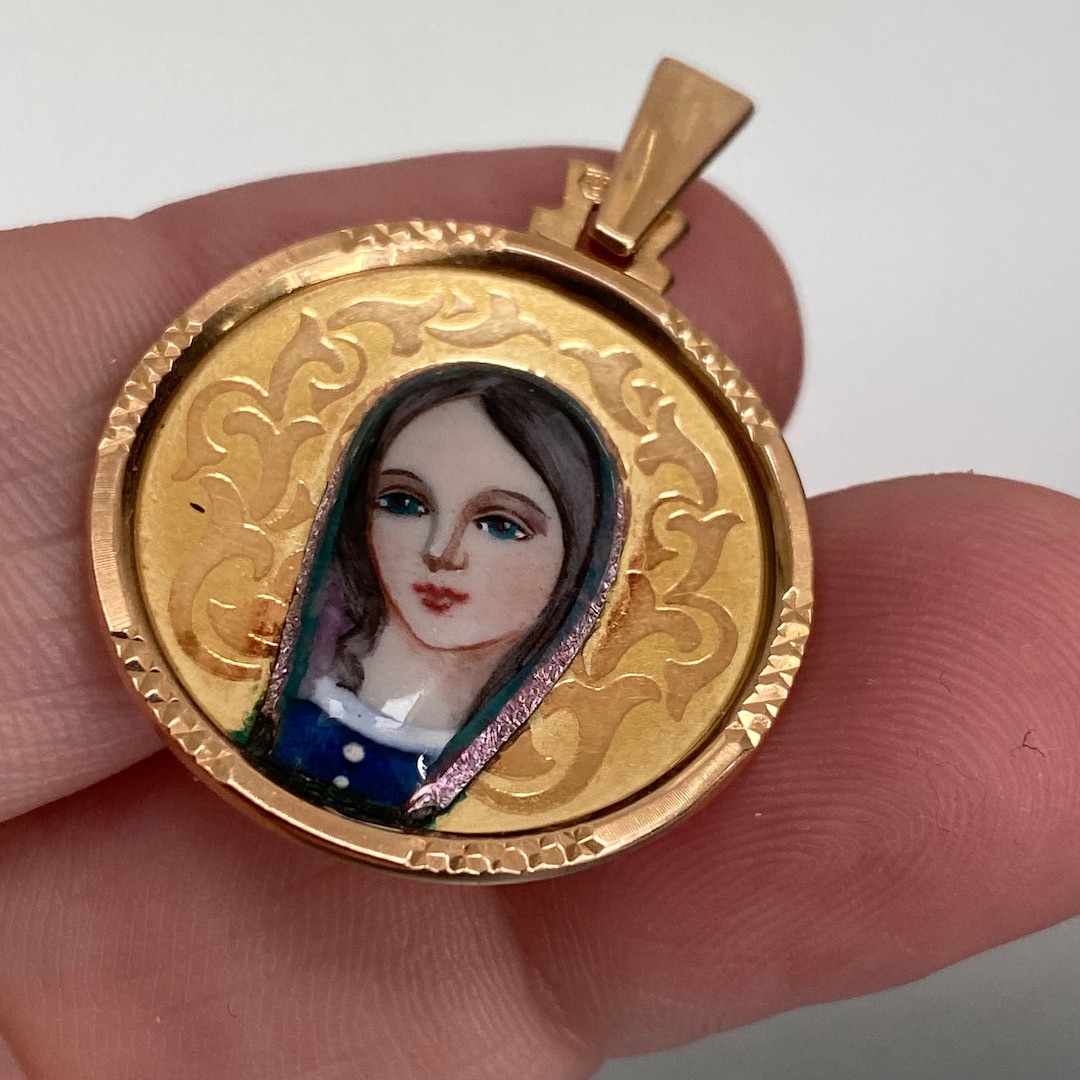 Vintage Madonna Pendant 18k Gold Hand Painted Enamel Portrait of ...