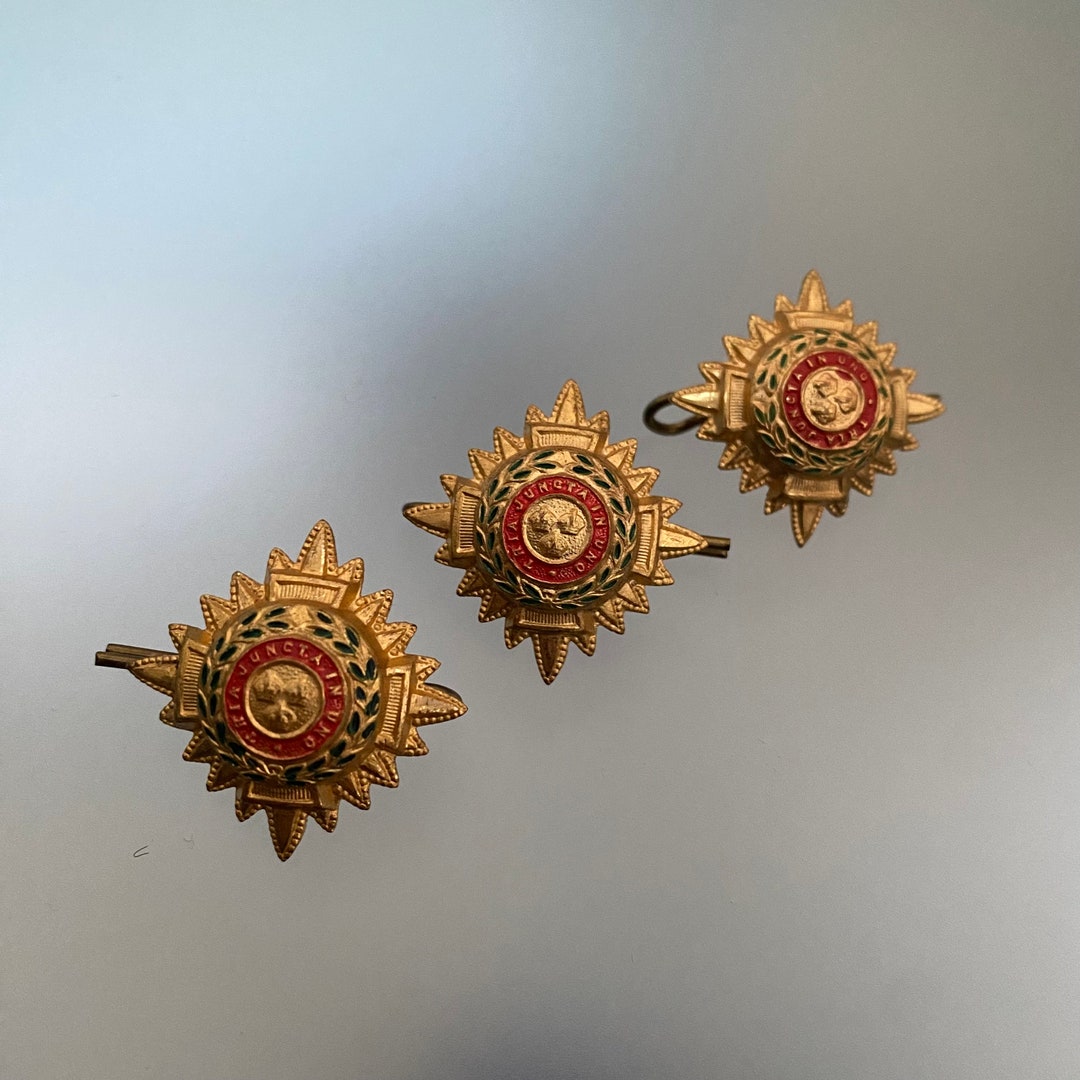 Vintage WWII British Army Officer Pip Badge, Tria Juncta in Uno, Set of ...