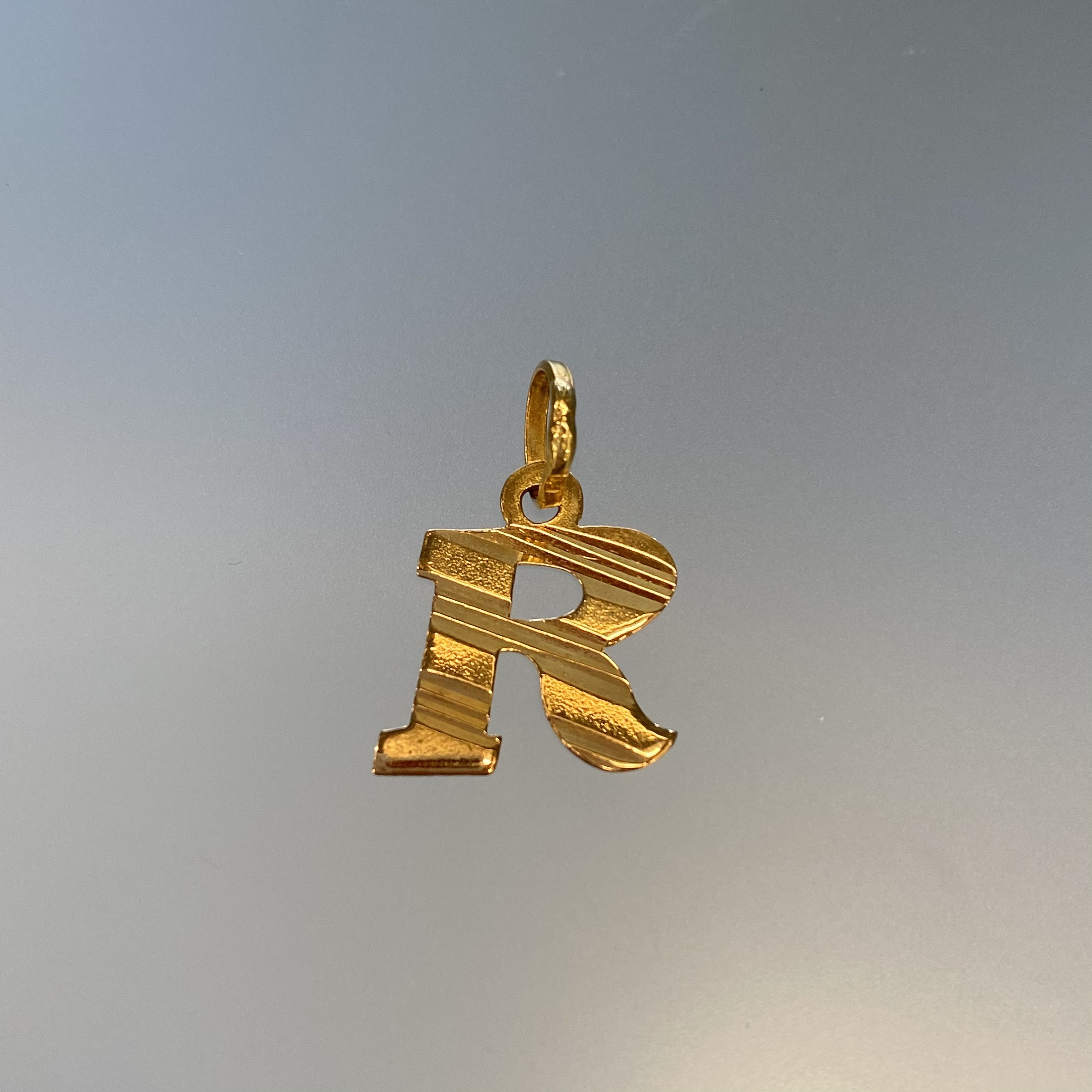 Vintage Letter R Pendant 22k Gold R Pendant R Gold Monogram - Etsy