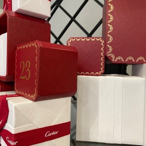 CARTIER Dealer Red White Box’s Window Display Cartier Christmas Display ...