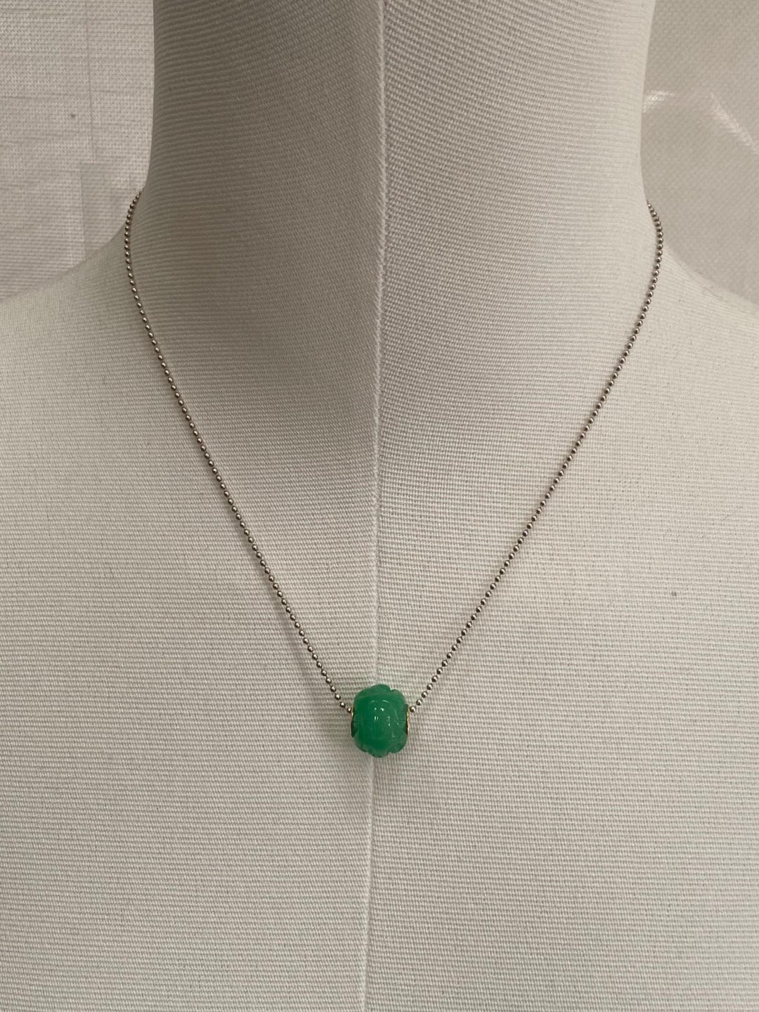 Vintage 14k Gold Carved Jade Barrel Bead Pendant Chinese Green Jade ...