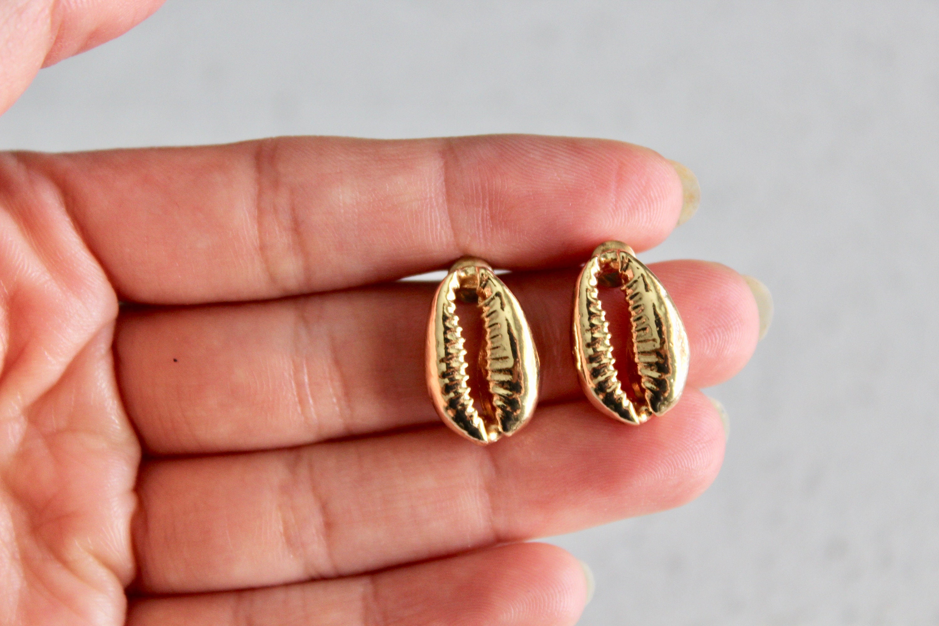 Gold Cowrie Shell Stud Earrings Dainty Shell Earrings/ - Etsy