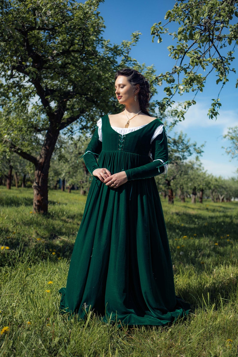 Green Velvet Renaissance Gown: 1490s Venetian Dress, Luxurious Borgia ...