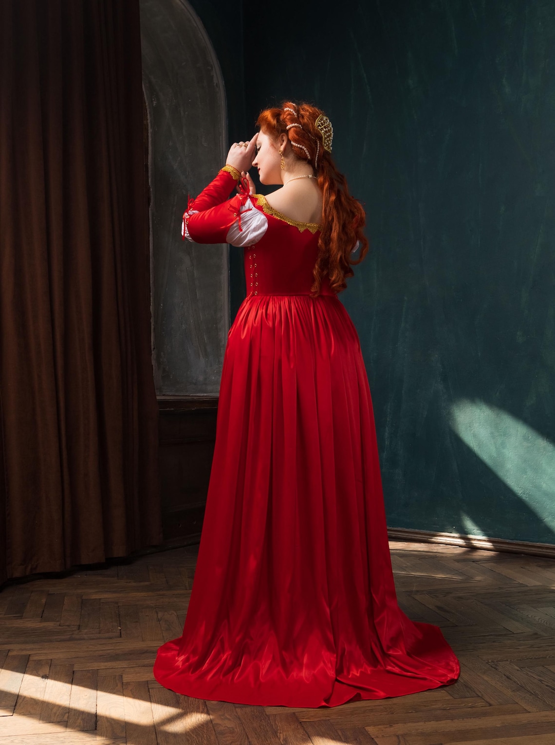 Red Renaissance Gown, Crimson 1490s Borgia Dress, Renfaire Female ...