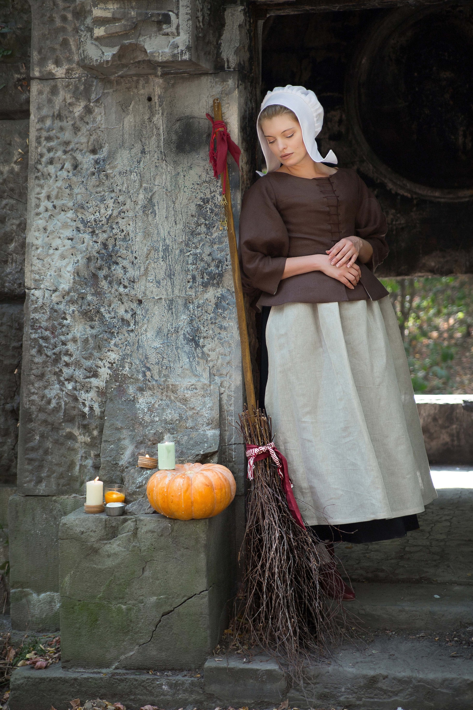 Seventeenth Century Linen Peasant Costume, 1600s Mayflower Witch Outfit ...