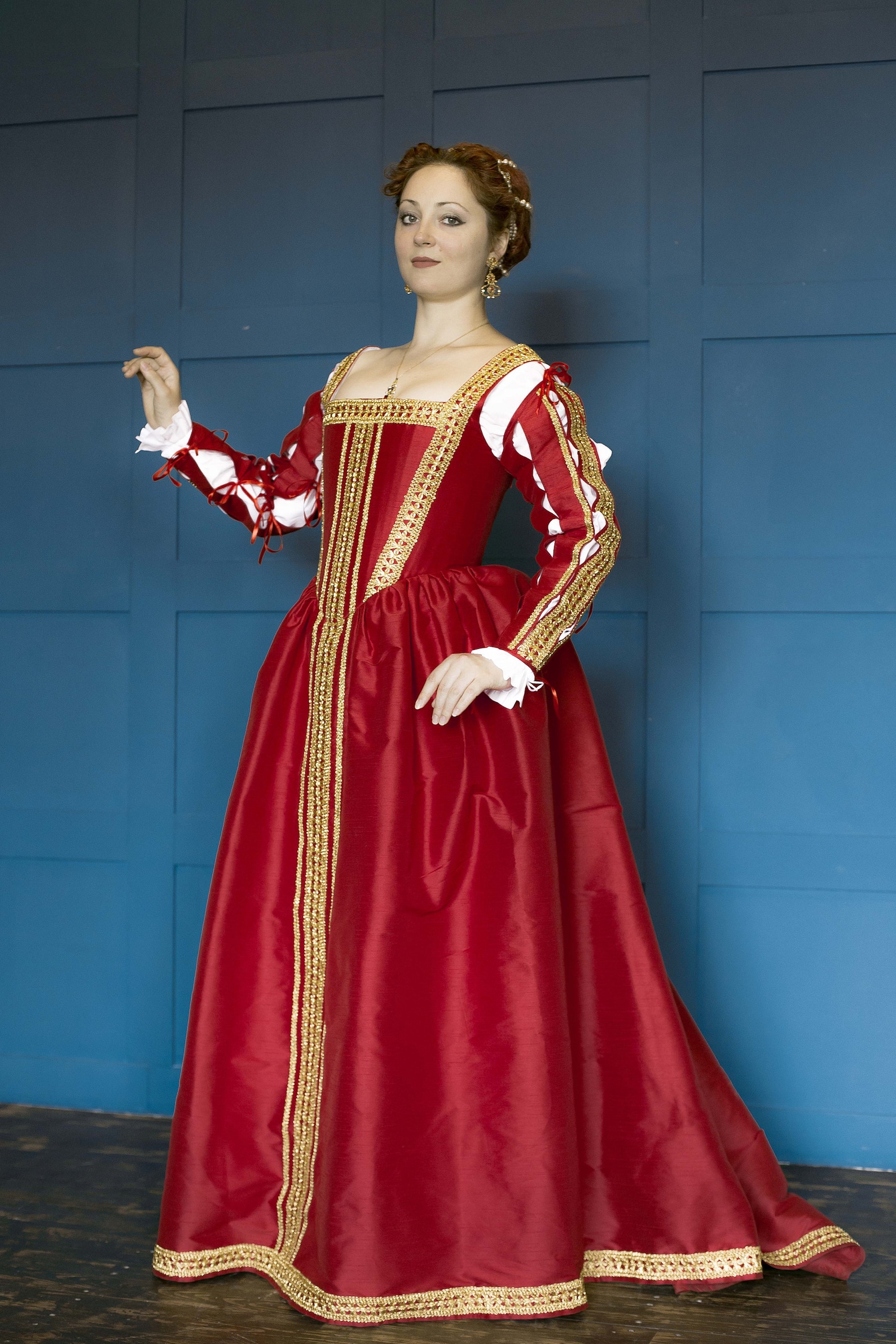 Red and Gold Renaisance Dress 1500s Italian Renaissance Gown - Etsy