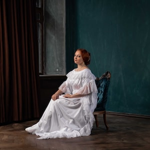 Queen Victoria Coronation Smock, 1840s Victorian Dressing Shirt, Young ...