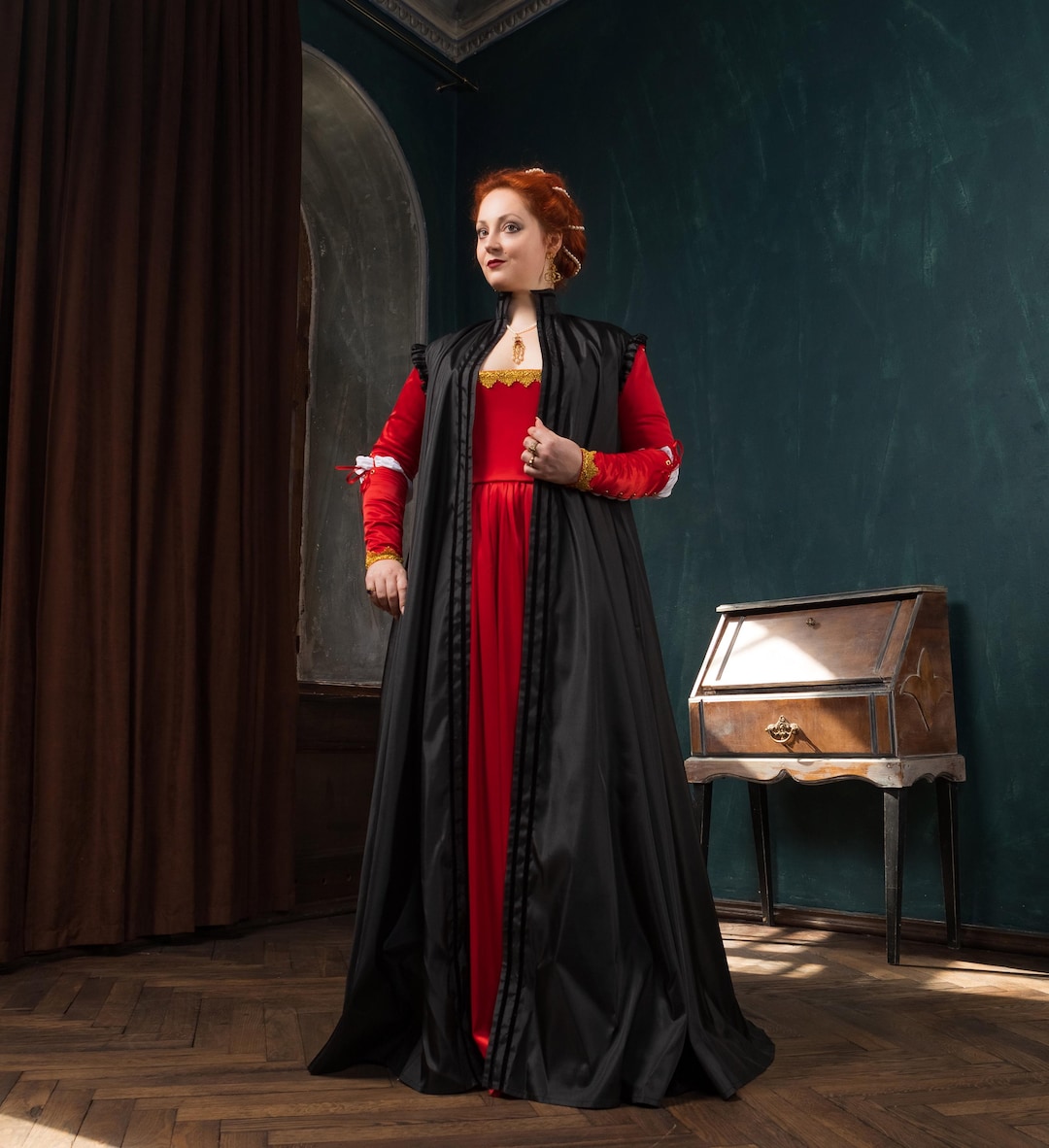 Black Renaissance Cloak, Lucretia Borgia Gown, 1500s Taffeta Coat ...