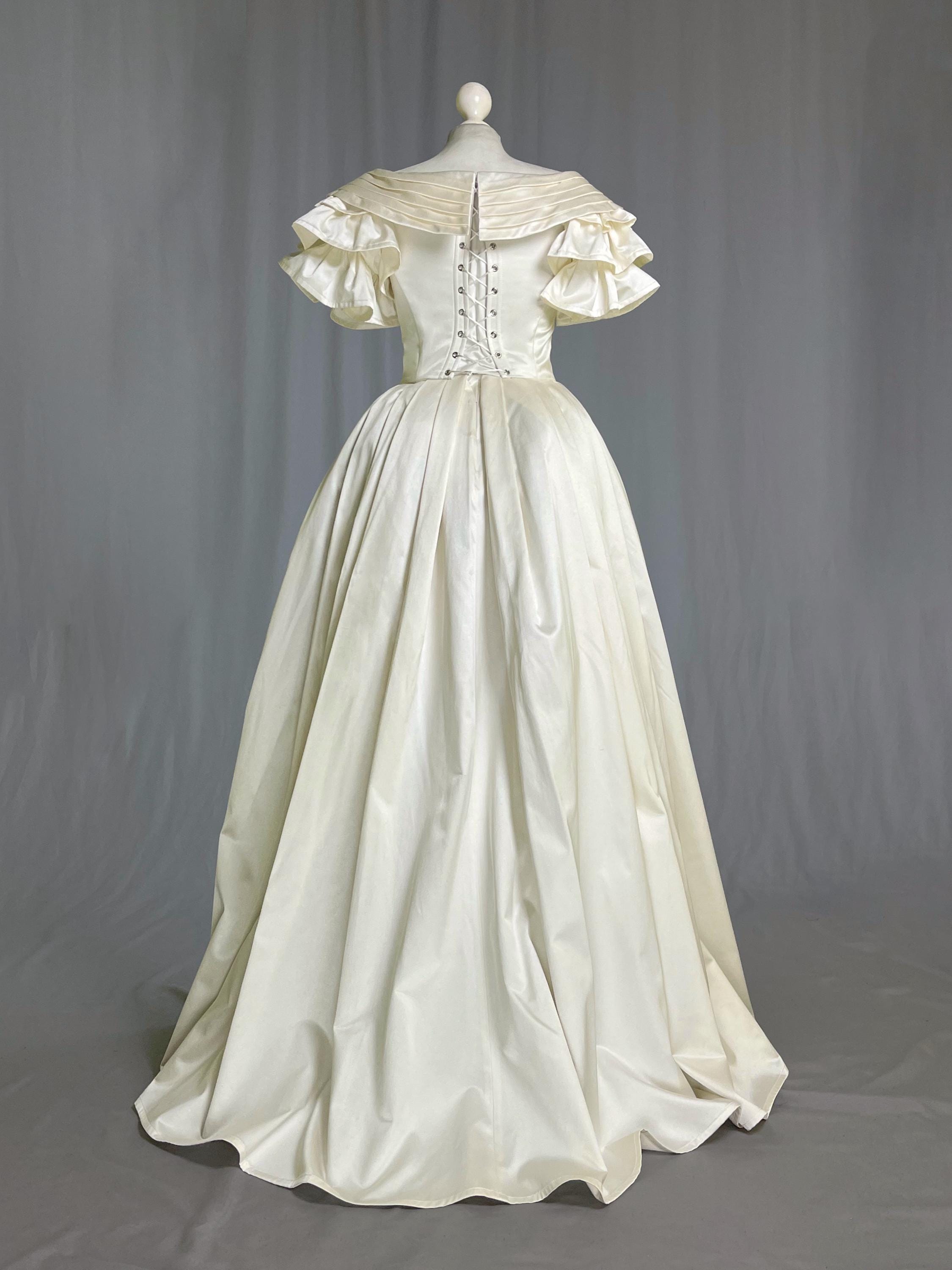 Early Victorian Gown, 1840s Offwhite Dress, Romantic XIX Century ...