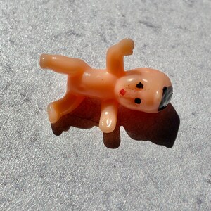 12 Tiny Plastic Babies - Etsy