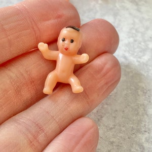 12 Tiny Plastic Babies - Etsy