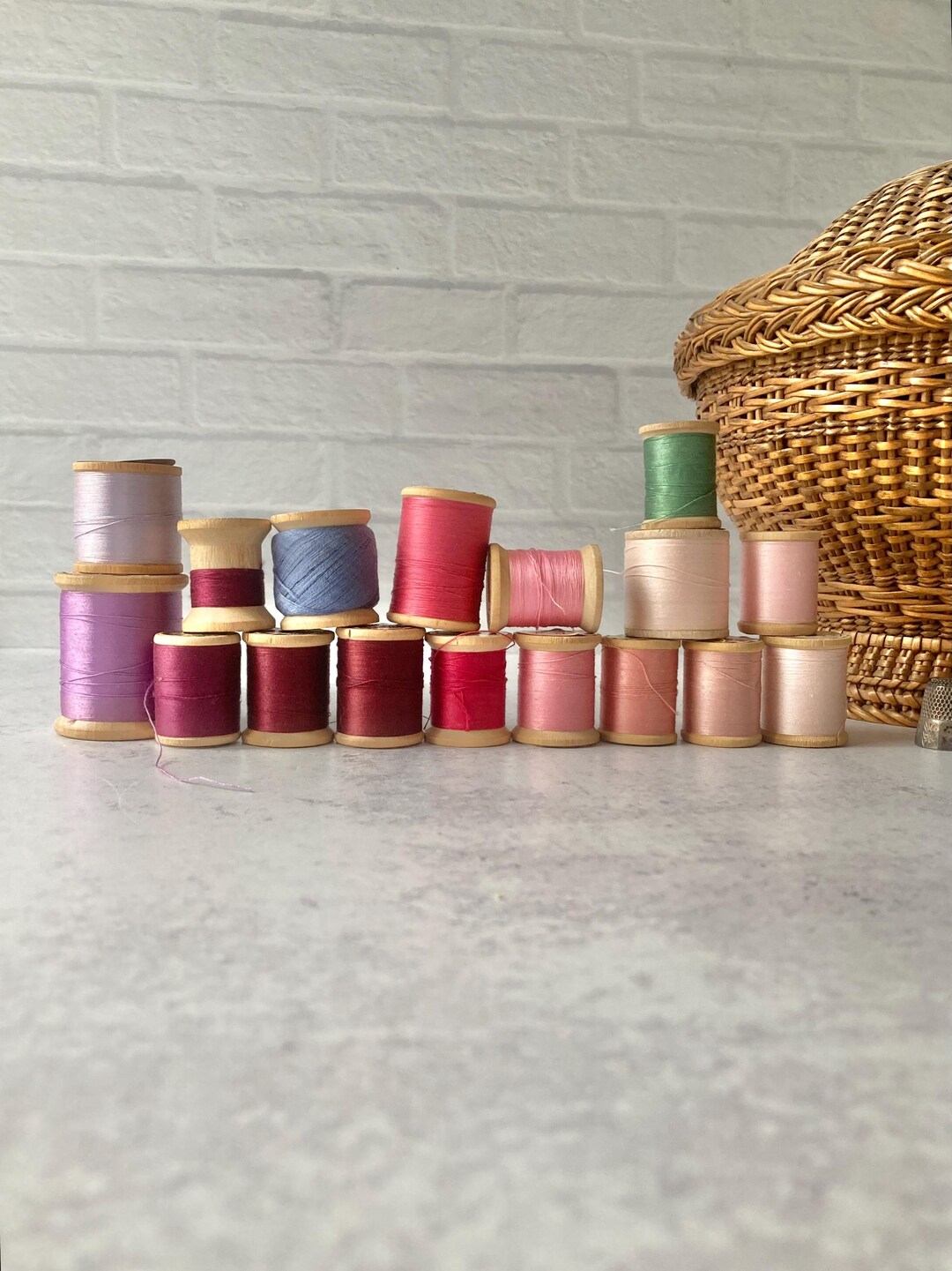 17 Vintage Wood Spools With Thread in Shades of Pink, Maroon, Lavender ...