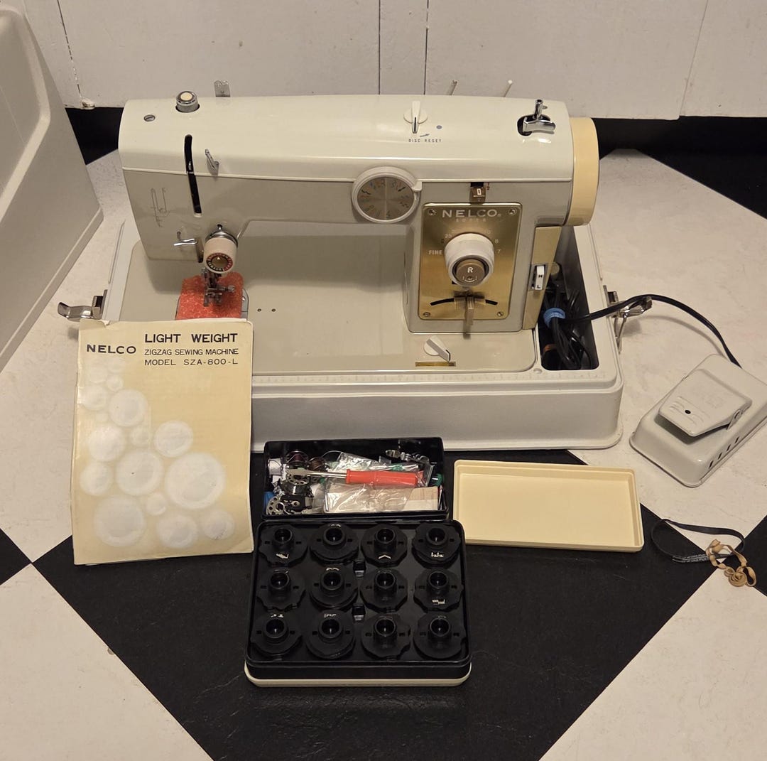 Vintage Nelco Light Weight Sewing Machine SZA-800-L (zigzag) With Case ...
