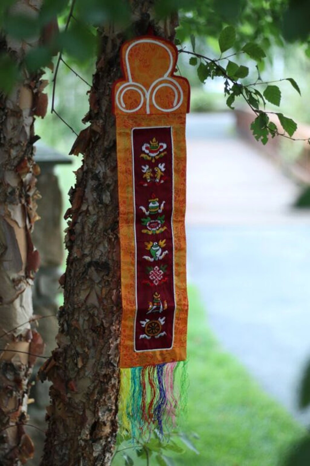 Tibetan Buddhist 8 Lucky / Auspicious Signs Wall Hanging in Silk and ...
