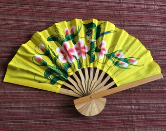 Vintage hand fan | Etsy