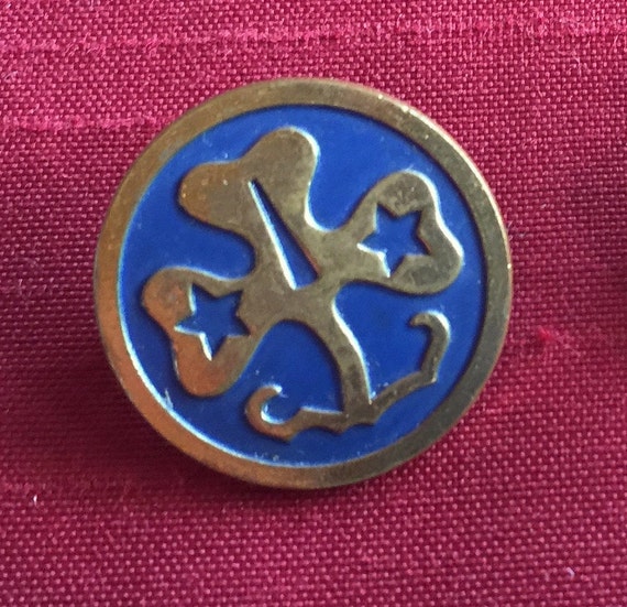 Girl Scout Pin, Brownie Pin, Girl Scout Badge, GIrl S… - Gem