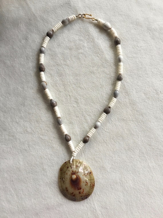 Big Shell Necklace, Shell Pendant, Beach Necklace, Sh… - Gem