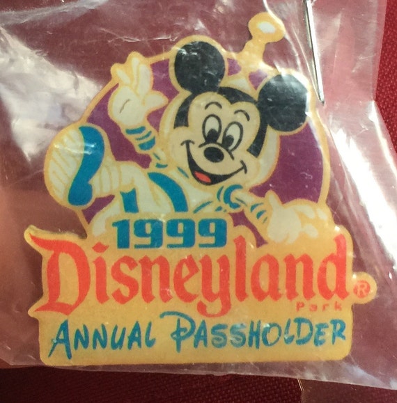 Disneyland Pin, Annual Passholder,Disneyland Gift,Dis… - Gem