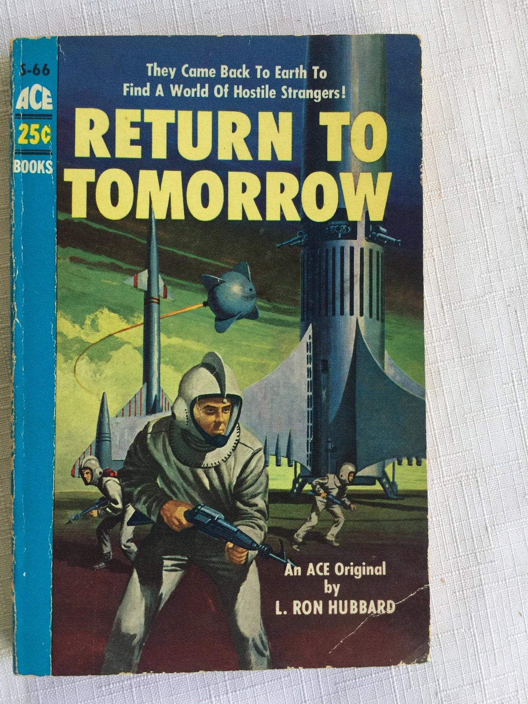 Sci Fi Book, Sci Fi Paperback, 50s Sci Fi, Sci Fi Library, L Ron ...