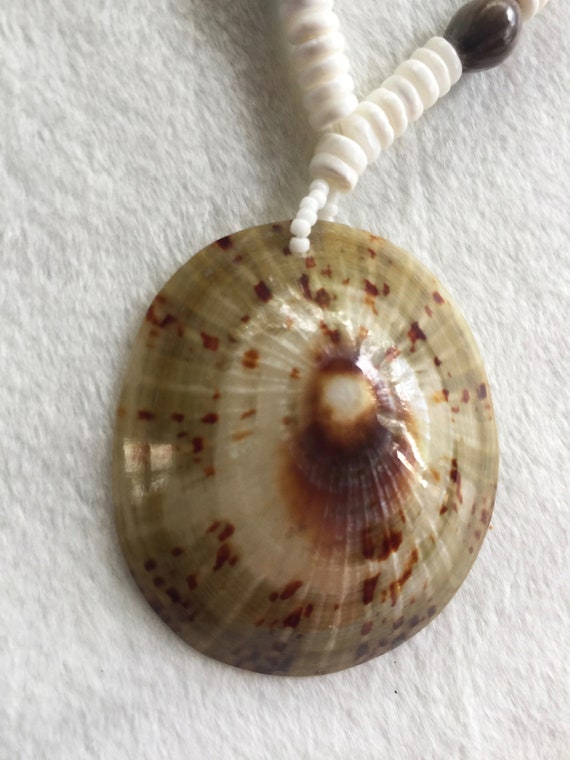 Big Shell Necklace, Shell Pendant, Beach Necklace, Sh… - Gem