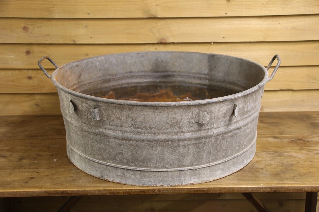 Large Round Shallow Old Vintage Galvanised Metal Zinc Oval Tub Trough ...