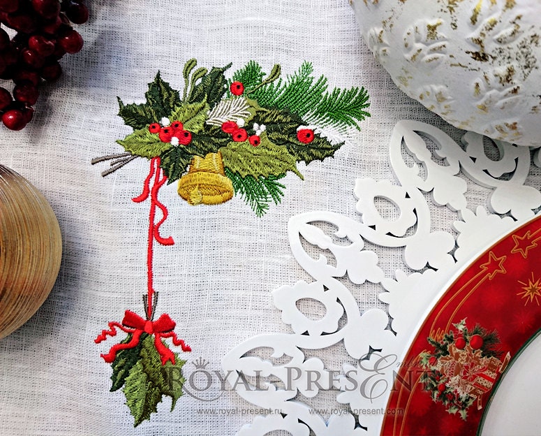Vintage Christmas Machine Embroidery Design With Holly Berry and Bell ...